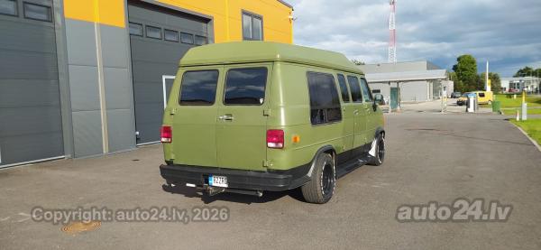 Zaļš Chevrolet chevy-van 1990 Pērnava, ar dzinēja tilpumu 6.20 L un nobraukumu 444 tūkst. km par 4900 €, foto 6 vietnē AUTOMOTO.COM.LV