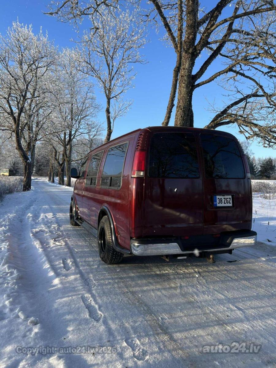 Красный Шевроле Чеви Ван 1997 в Таллин, объемом двигателя 5.70 л и пробегом 214 тыс. км за 14500 €, фото 2 на AUTOMOTO.COM.LV