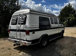 Chevrolet chevy-van 1990 Tartu, ar dzinēja tilpumu 6.20 L un nobraukumu 340 tūkst. km par 5700 €, foto 4 vietnē AUTOMOTO.COM.LV