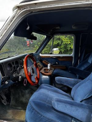 Chevrolet chevy-van 1990 Tartu, ar dzinēja tilpumu 6.20 L un nobraukumu 340 tūkst. km par 5700 €, foto 7 vietnē AUTOMOTO.COM.LV