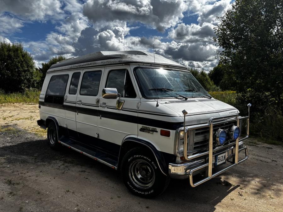Chevrolet chevy-van 1990 Tartu, ar dzinēja tilpumu 6.20 L un nobraukumu 340 tūkst. km par 5700 €, foto 14 vietnē AUTOMOTO.COM.LV
