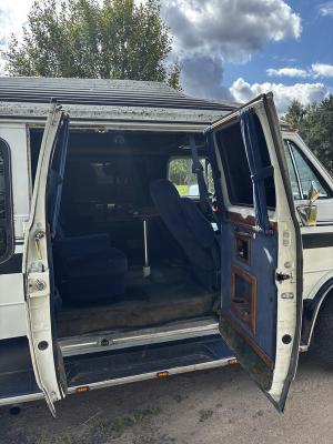 Chevrolet chevy-van 1990 Tartu, ar dzinēja tilpumu 6.20 L un nobraukumu 340 tūkst. km par 5700 €, foto 19 vietnē AUTOMOTO.COM.LV