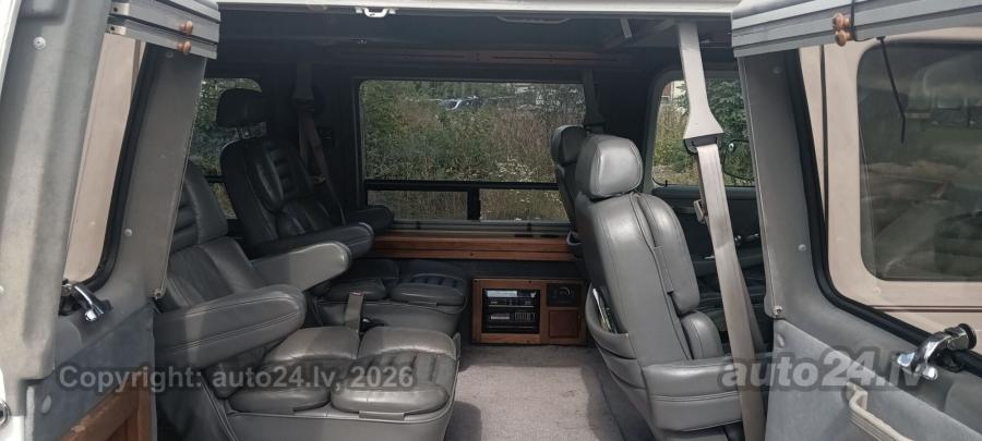 Balts Chevrolet chevy-van 1996 Tallina, ar dzinēja tilpumu 5.70 L un nobraukumu 129 tūkst. km par 12500 €, foto 4 vietnē AUTOMOTO.COM.LV