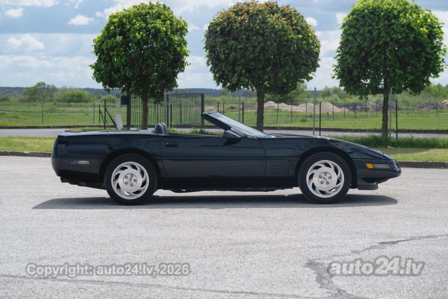 Melns Chevrolet Corvette 1994 Tartu, ar dzinēja tilpumu 5.70 L un nobraukumu 221 tūkst. km par 12500 €, foto 9 vietnē AUTOMOTO.COM.LV