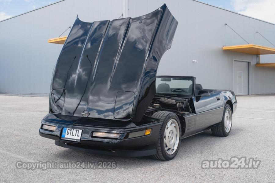 Melns Chevrolet Corvette 1994 Tartu, ar dzinēja tilpumu 5.70 L un nobraukumu 221 tūkst. km par 12500 €, foto 25 vietnē AUTOMOTO.COM.LV
