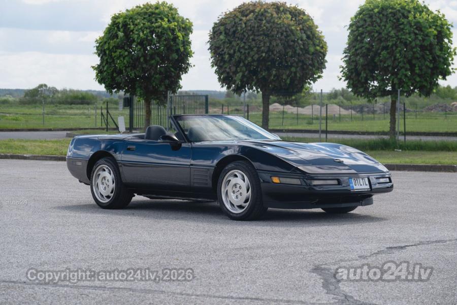 Black Chevrolet Corvette 1994 in Tartu, with an engine capacity of 5.70 L and mileage of 222 thousand km for 10999 €, photo 1 on AUTOMOTO.COM.LV