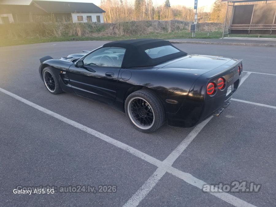 Melns Chevrolet Corvette 2001 Veru, ar dzinēja tilpumu 5.70 L un nobraukumu 200 tūkst. km par 26000 €, foto 12 vietnē AUTOMOTO.COM.LV