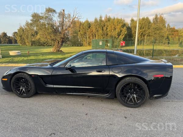 Melns Chevrolet Corvette 2007 Rīga, ar dzinēja tilpumu 5.70 L un nobraukumu 131 tūkst. km par 20900 €, foto 4 vietnē AUTOMOTO.COM.LV