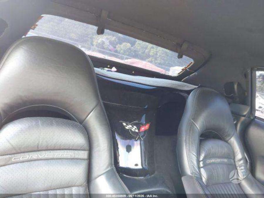 Melns Chevrolet Corvette 2000 Klaipėda, ar dzinēja tilpumu 0.00 L un nobraukumu 101 tūkst. km par 6800 €, foto 9 vietnē AUTOMOTO.COM.LV