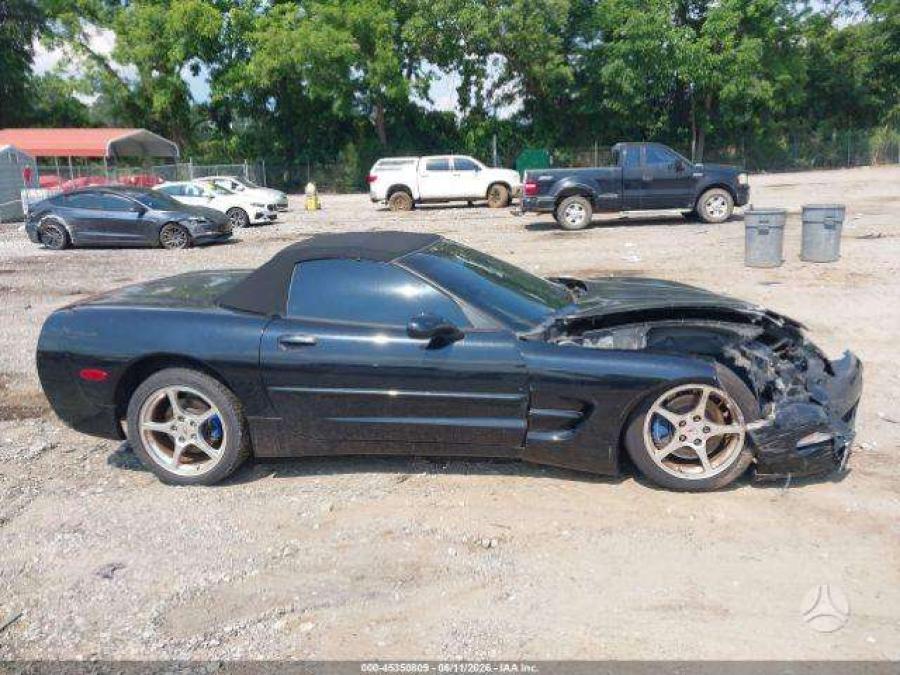 Melns Chevrolet Corvette 2000 Klaipėda, ar dzinēja tilpumu 0.00 L un nobraukumu 101 tūkst. km par 6800 €, foto 14 vietnē AUTOMOTO.COM.LV