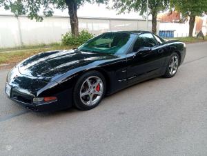 Melns Chevrolet Corvette 2003 Plungė, ar dzinēja tilpumu 5.70 L un nobraukumu 263 tūkst. km par 18500 €, foto  vietnē AUTOMOTO.COM.LV