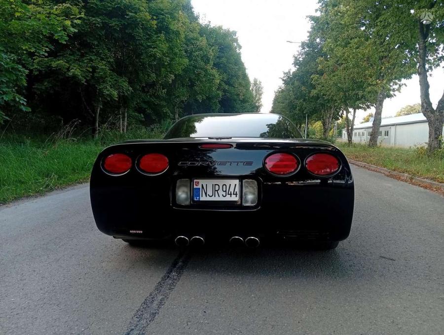 Melns Chevrolet Corvette 2003 Plungė, ar dzinēja tilpumu 5.70 L un nobraukumu 263 tūkst. km par 18500 €, foto 5 vietnē AUTOMOTO.COM.LV