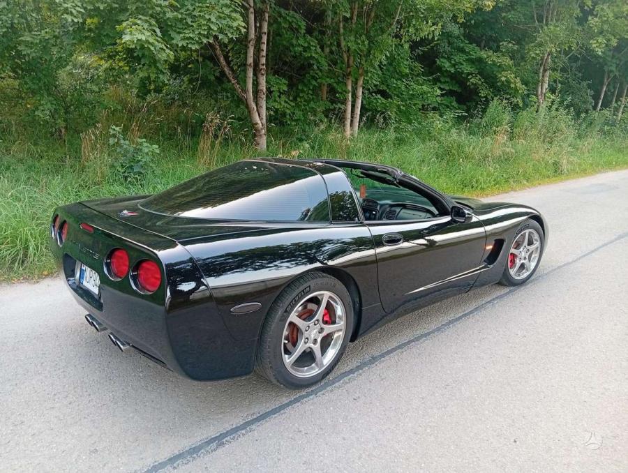 Melns Chevrolet Corvette 2003 Plungė, ar dzinēja tilpumu 5.70 L un nobraukumu 263 tūkst. km par 18500 €, foto 9 vietnē AUTOMOTO.COM.LV