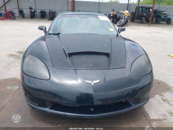 Black Chevrolet Corvette 2005 in Klaipeda, with an engine capacity of 6.00 L and mileage of 125 thousand km for 9300 €, photo 8 on AUTOMOTO.COM.LV