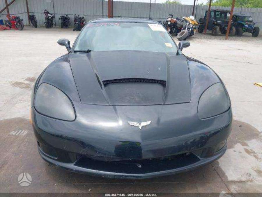 Black Chevrolet Corvette 2005 in Klaipeda, with an engine capacity of 6.00 L and mileage of 125 thousand km for 9300 €, photo 9 on AUTOMOTO.COM.LV