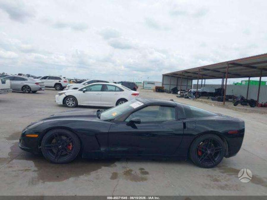 Black Chevrolet Corvette 2005 in Klaipeda, with an engine capacity of 6.00 L and mileage of 125 thousand km for 9300 €, photo 12 on AUTOMOTO.COM.LV