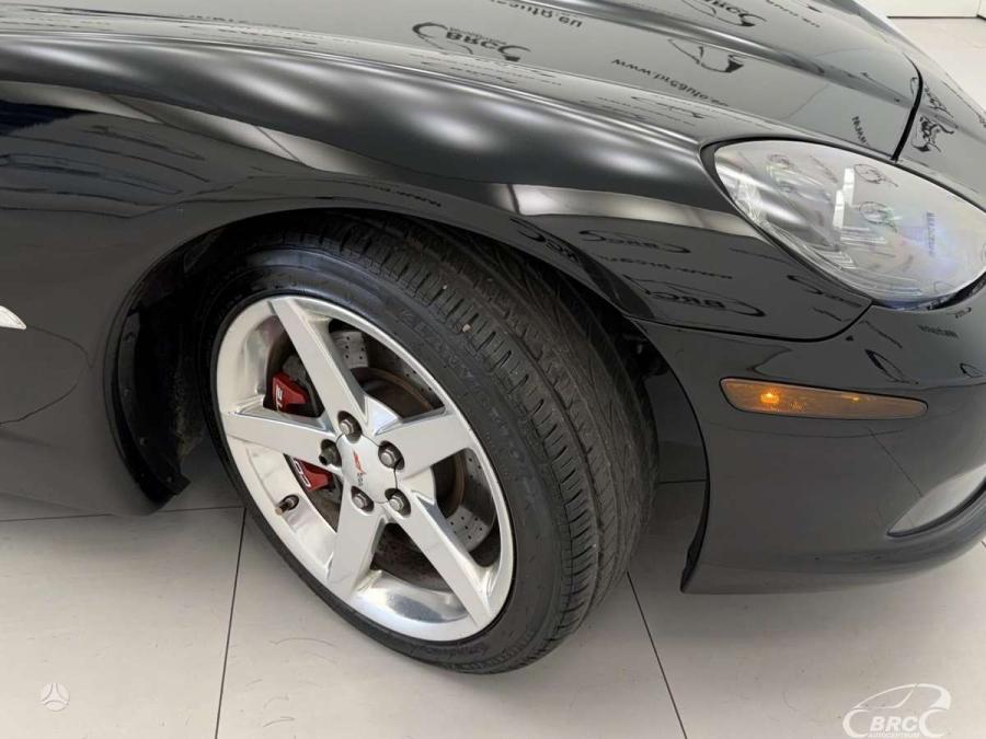 Black Chevrolet Corvette 2006 in Vilnius, with an engine capacity of 5.97 L and mileage of 223 thousand km for 22500 €, photo 29 on AUTOMOTO.COM.LV