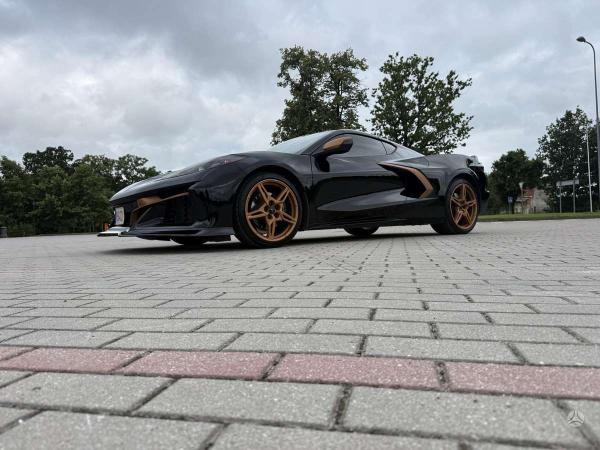 Black Chevrolet Corvette 2020 in Plunge, with an engine capacity of 6.20 L and mileage of 60 thousand km for 64999 €, photo 9 on AUTOMOTO.COM.LV