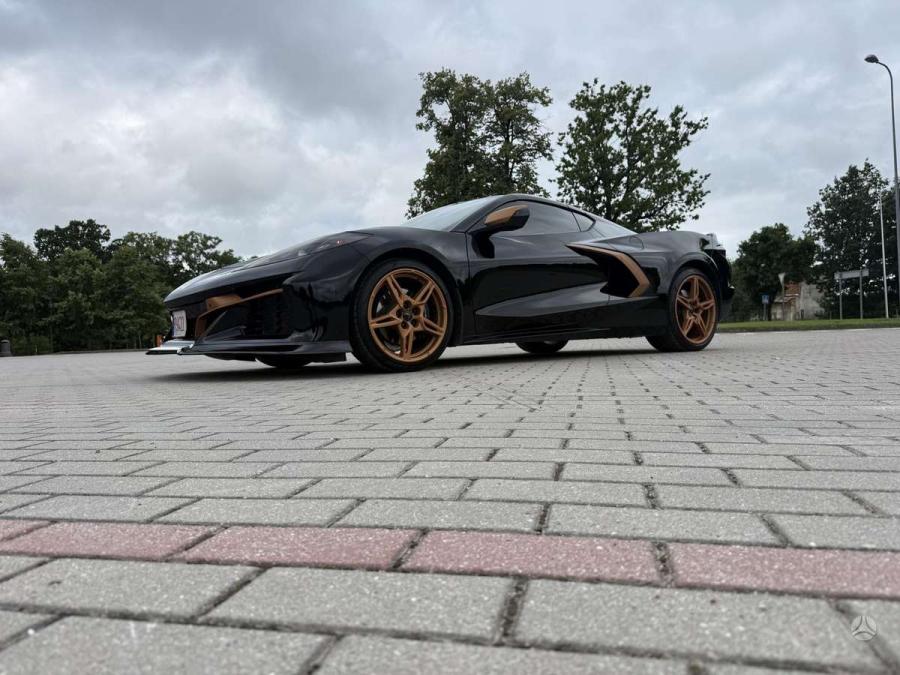 Melns Chevrolet Corvette 2020 Plungė, ar dzinēja tilpumu 6.20 L un nobraukumu 60 tūkst. km par 64999 €, foto 10 vietnē AUTOMOTO.COM.LV