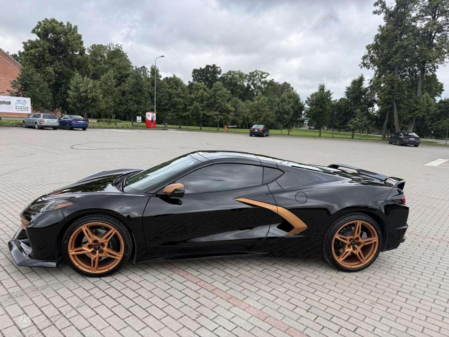 Melns Chevrolet Corvette 2020 Plungė, ar dzinēja tilpumu 6.20 L un nobraukumu 60 tūkst. km par 64999 €, foto 11 vietnē AUTOMOTO.COM.LV