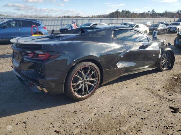 Melns Chevrolet Corvette 2023 Ukmergė, ar dzinēja tilpumu 6.20 L un nobraukumu 10 tūkst. km par 47990 €, foto 3 vietnē AUTOMOTO.COM.LV