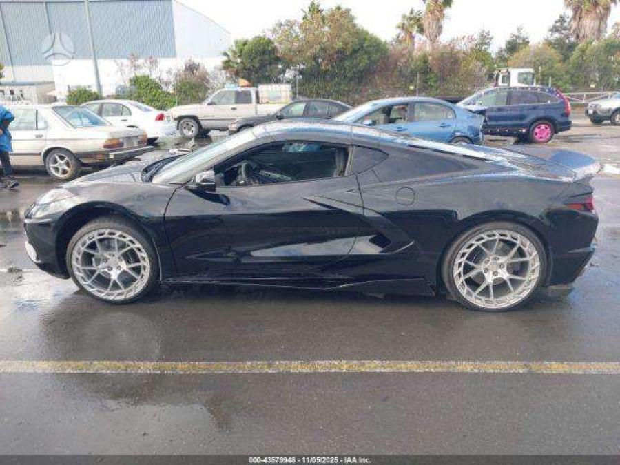 Black Chevrolet Corvette 2024 in Klaipeda, with an engine capacity of 6.20 L and mileage of 1 thousand km for 25100 €, photo 15 on AUTOMOTO.COM.LV
