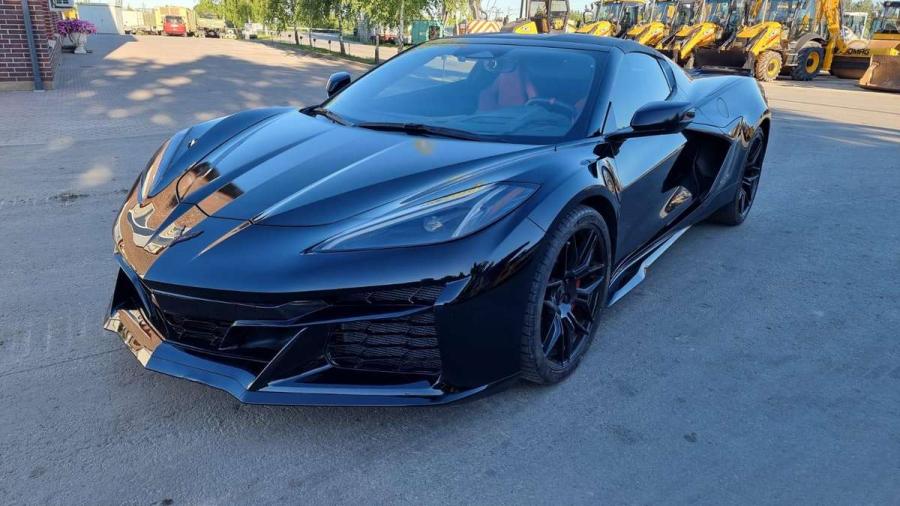Melns Chevrolet Corvette 2025 Šauļi, ar dzinēja tilpumu 0.00 L un nobraukumu 800 tūkst. km par 150000 €, foto 7 vietnē AUTOMOTO.COM.LV
