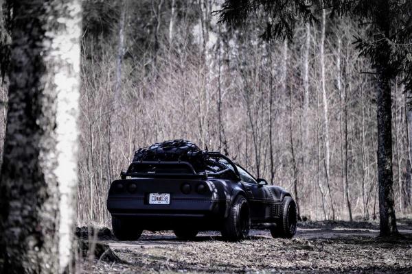 Black Chevrolet Corvette 1986 in Siauliai, with an engine capacity of 5.70 L and mileage of 160 thousand km for 19999 €, photo 3 on AUTOMOTO.COM.LV