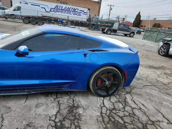 Blue Chevrolet Corvette 2015 in Kaunas, with an engine capacity of 6.20 L and mileage of 97 thousand km for 23500 €, photo 4 on AUTOMOTO.COM.LV