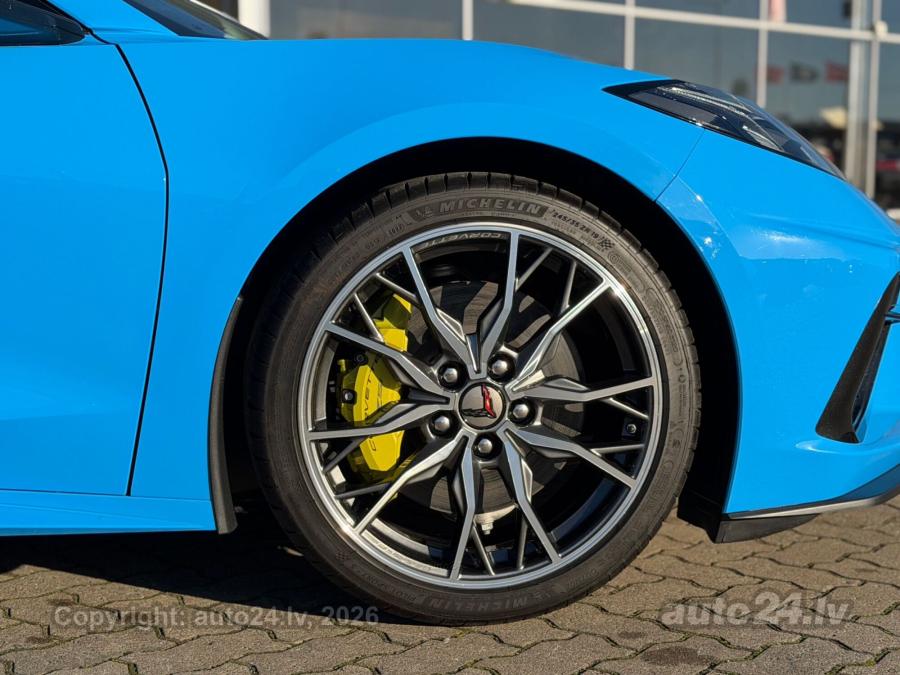 Zils Chevrolet Corvette 2025 Tallina, ar dzinēja tilpumu 6.20 L un nobraukumu 0 tūkst. km par 113900 €, foto 13 vietnē AUTOMOTO.COM.LV