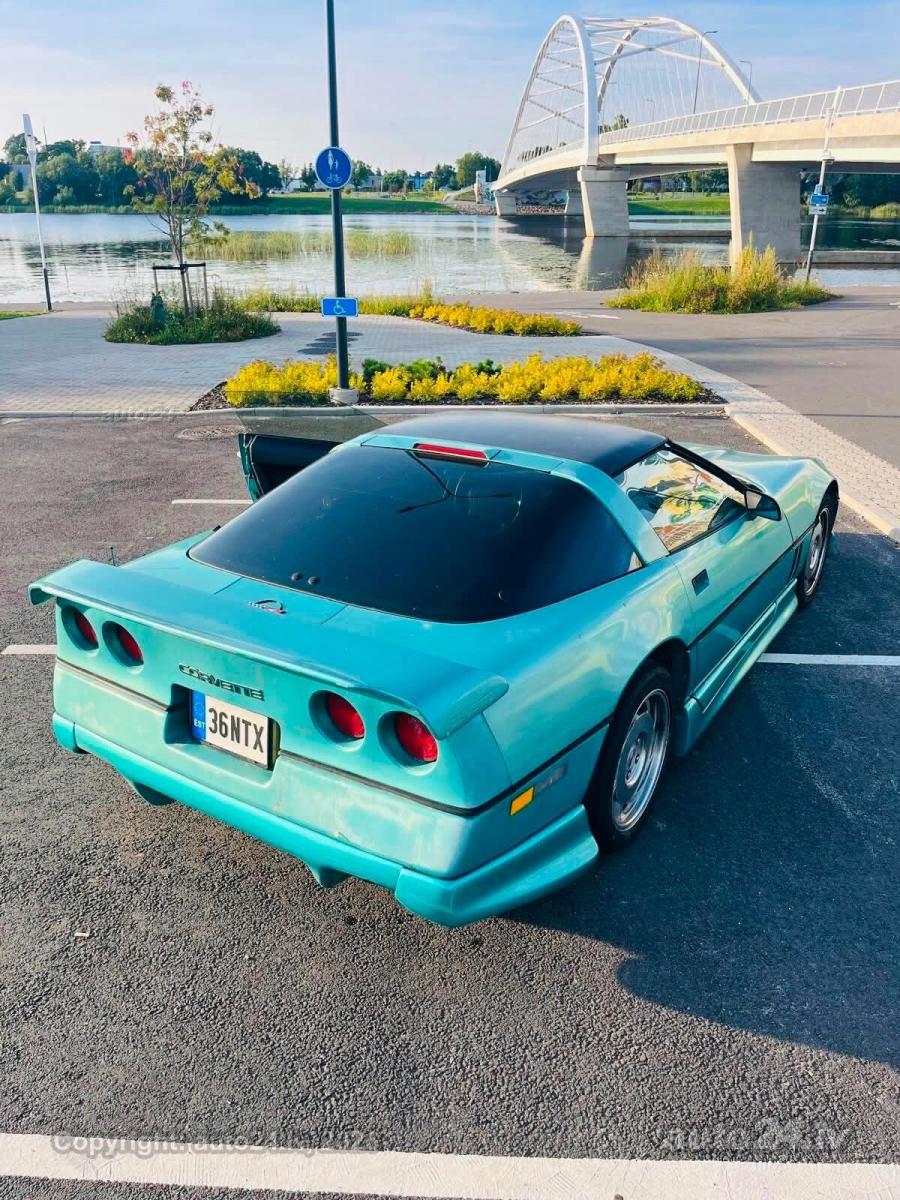 Green Chevrolet Corvette 1990 in Tallinn, with an engine capacity of 5.70 L and mileage of 0 thousand km for 15000 €, photo 8 on AUTOMOTO.COM.LV