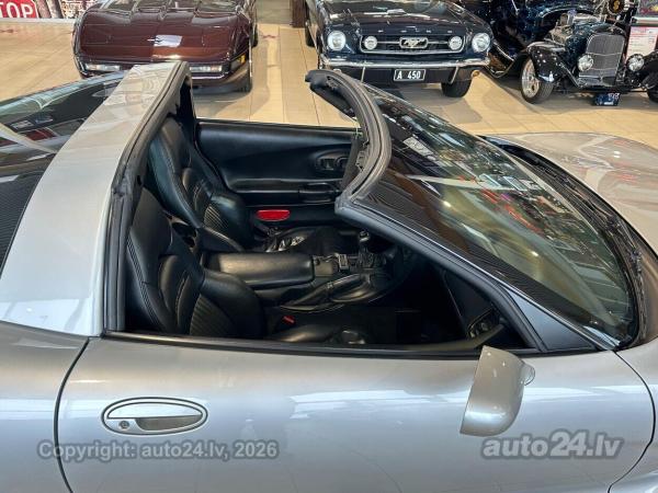 Pelēks Chevrolet Corvette 1999 Tallina, ar dzinēja tilpumu 5.70 L un nobraukumu 119 tūkst. km par 19900 €, foto 10 vietnē AUTOMOTO.COM.LV