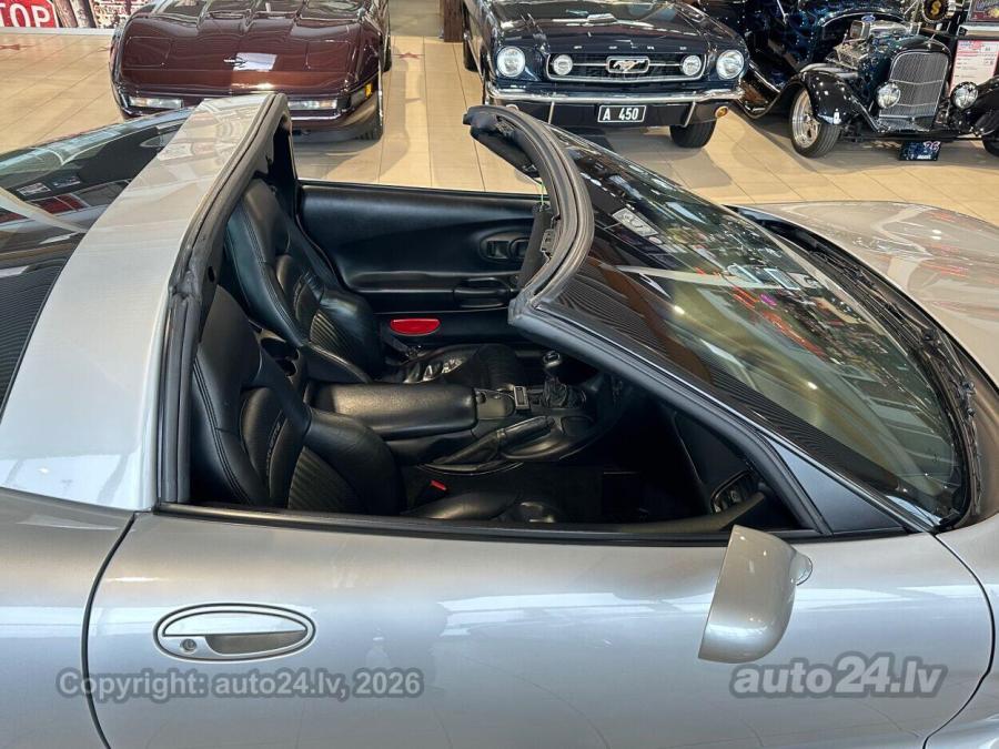 Pelēks Chevrolet Corvette 1999 Tallina, ar dzinēja tilpumu 5.70 L un nobraukumu 119 tūkst. km par 19900 €, foto 10 vietnē AUTOMOTO.COM.LV