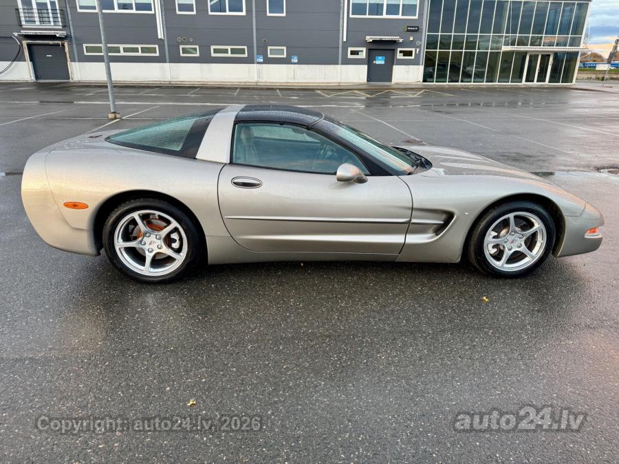 Pelēks Chevrolet Corvette 2001 Tallina, ar dzinēja tilpumu 5.70 L un nobraukumu 193 tūkst. km par 18500 €, foto 7 vietnē AUTOMOTO.COM.LV
