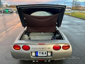 Pelēks Chevrolet Corvette 2001 Tallina, ar dzinēja tilpumu 5.70 L un nobraukumu 193 tūkst. km par 18500 €, foto 13 vietnē AUTOMOTO.COM.LV