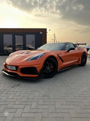 Oranžs Chevrolet Corvette 2015 Kauņa, ar dzinēja tilpumu 6.16 L un nobraukumu 65 tūkst. km par 47300 €, foto  vietnē AUTOMOTO.COM.LV