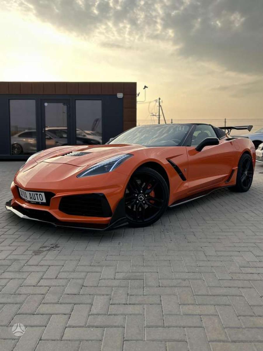 Orange Chevrolet Corvette 2015 in Kaunas, with an engine capacity of 6.16 L and mileage of 65 thousand km for 47300 €, photo 1 on AUTOMOTO.COM.LV