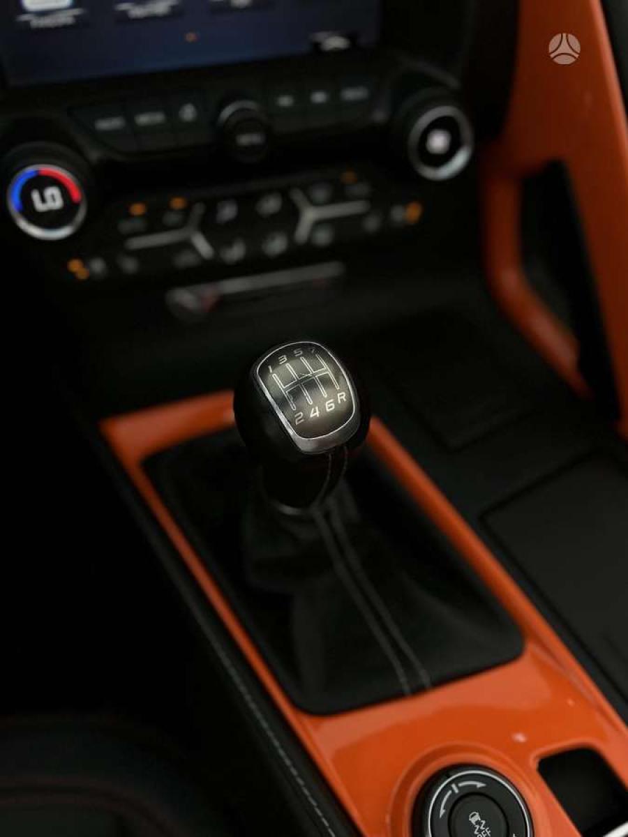 Orange Chevrolet Corvette 2015 in Kaunas, with an engine capacity of 6.16 L and mileage of 65 thousand km for 47300 €, photo 21 on AUTOMOTO.COM.LV