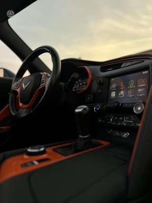 Orange Chevrolet Corvette 2015 in Kaunas, with an engine capacity of 6.16 L and mileage of 65 thousand km for 47300 €, photo 27 on AUTOMOTO.COM.LV