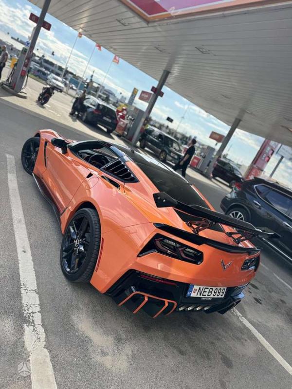 Orange Chevrolet Corvette 2016 in Vilnius, with an engine capacity of 6.20 L and mileage of 60 thousand km for 55000 €, photo 1 on AUTOMOTO.COM.LV