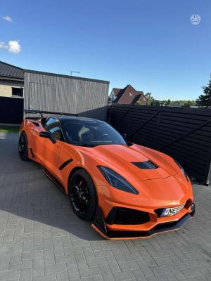 Orange Chevrolet Corvette 2016 in Vilnius, with an engine capacity of 6.20 L and mileage of 60 thousand km for 55000 €, photo 3 on AUTOMOTO.COM.LV