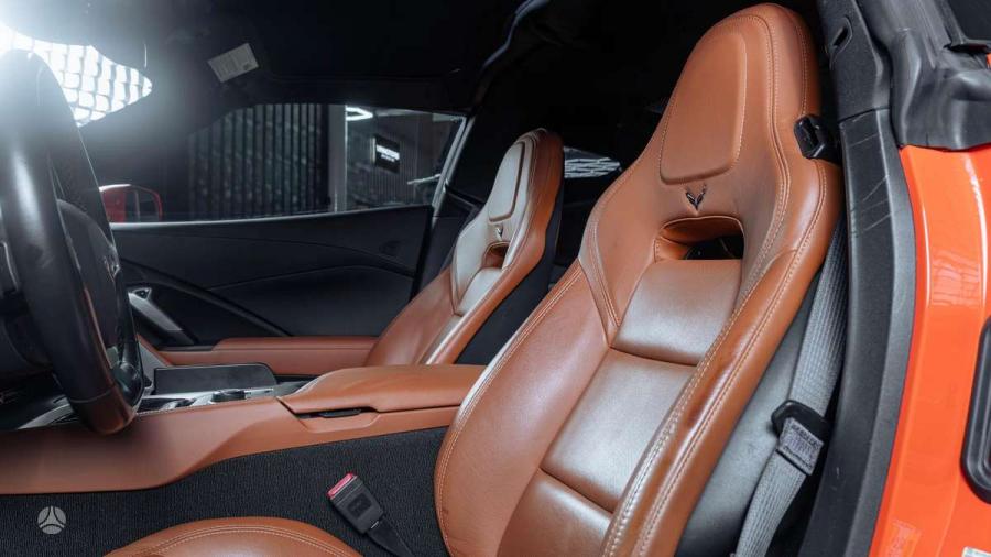 Orange Chevrolet Corvette 2019 in Vilnius, with an engine capacity of 6.20 L and mileage of 50 thousand km for 46999 €, photo 15 on AUTOMOTO.COM.LV