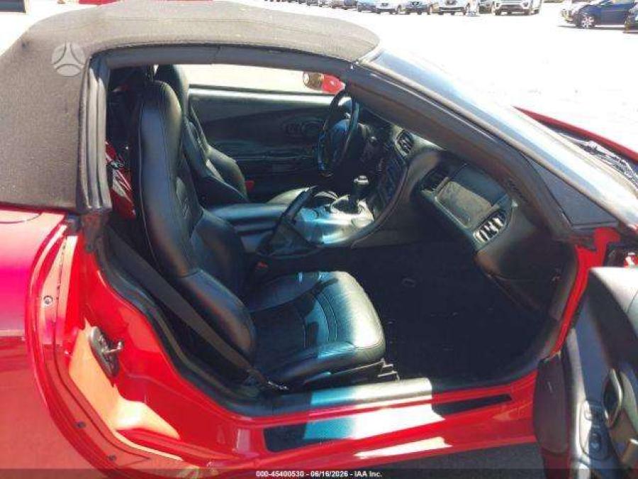 Red Chevrolet Corvette 2004 in Klaipeda, with an engine capacity of 0.00 L and mileage of 157 thousand km for 7725 €, photo 6 on AUTOMOTO.COM.LV