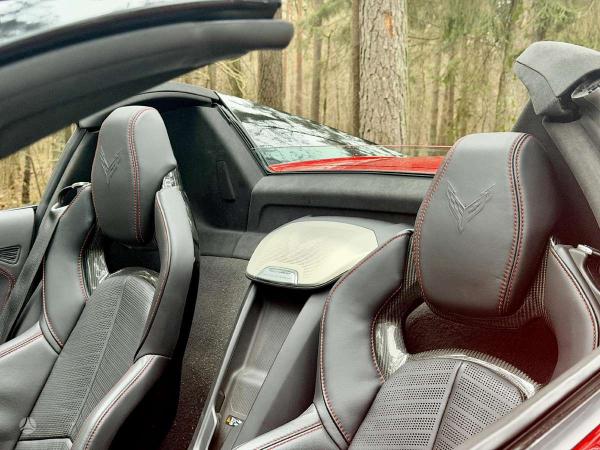 Red Chevrolet Corvette 2021 in Kaunas, with an engine capacity of 6.16 L and mileage of 10 thousand km for 79000 €, photo 11 on AUTOMOTO.COM.LV