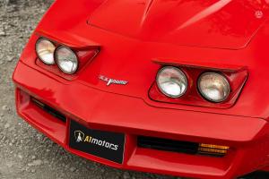 Sarkans Chevrolet Corvette 1980 Panevēža, ar dzinēja tilpumu 5.70 L un nobraukumu 126 tūkst. km par 29950 €, foto 21 vietnē AUTOMOTO.COM.LV
