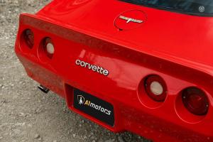 Sarkans Chevrolet Corvette 1980 Panevēža, ar dzinēja tilpumu 5.70 L un nobraukumu 126 tūkst. km par 29950 €, foto 23 vietnē AUTOMOTO.COM.LV