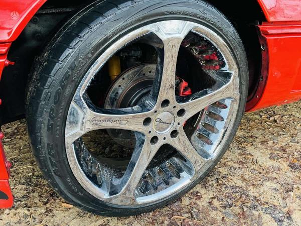 Sarkans Chevrolet Corvette 1987 Kaišiadorys, ar dzinēja tilpumu 5.70 L un nobraukumu 65 tūkst. km par 7500 €, foto 11 vietnē AUTOMOTO.COM.LV