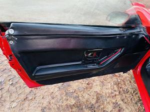 Red Chevrolet Corvette 1987 in Kaisiadorys, with an engine capacity of 5.70 L and mileage of 65 thousand km for 7500 €, photo 15 on AUTOMOTO.COM.LV