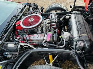 Red Chevrolet Corvette 1987 in Kaisiadorys, with an engine capacity of 5.70 L and mileage of 65 thousand km for 7500 €, photo 23 on AUTOMOTO.COM.LV