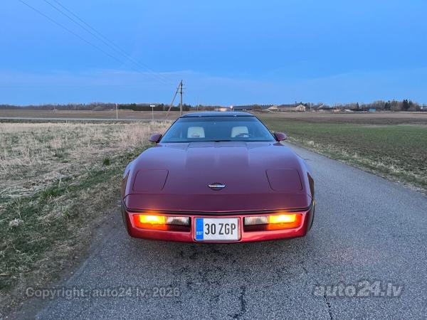 Red Chevrolet Corvette 1988 in Tallinn, with an engine capacity of 5.70 L and mileage of 135 thousand km for 13000 €, photo 3 on AUTOMOTO.COM.LV
